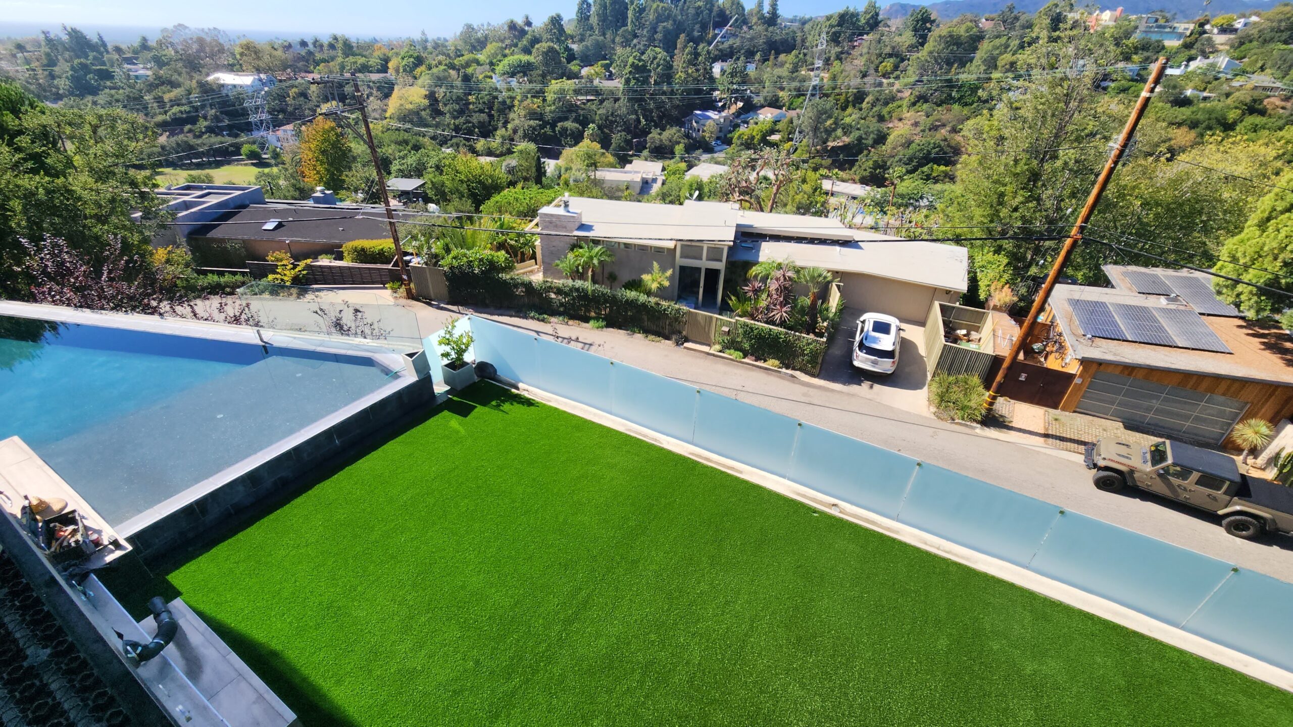 Is Artificial Turf Good Around Pools? 7 Benefits of Installing ...